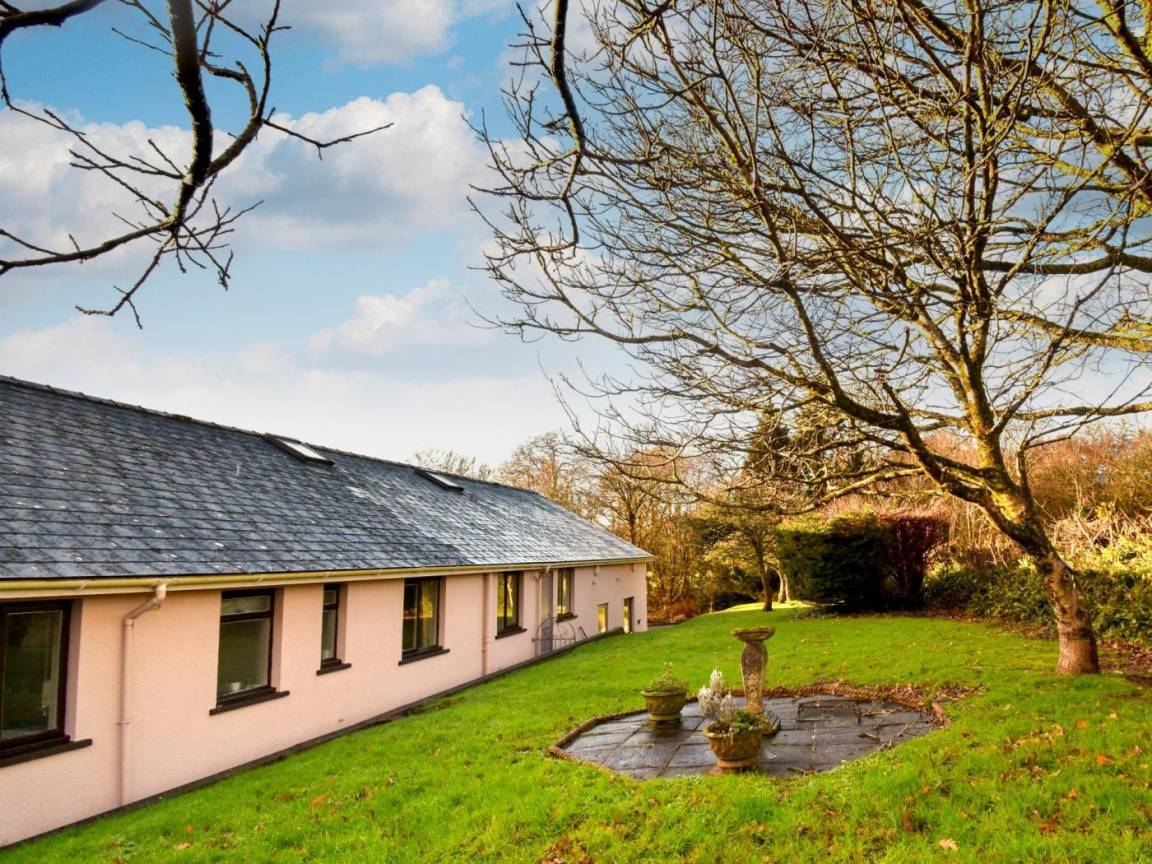 Apartment ∙ 3 Bedrooms ∙ 5 Guests - Barafundle Bay