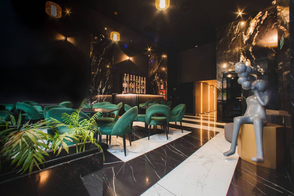 1300 M² Villa ∙ 23 Habitaciones ∙ 1 Huésped - Itagüi