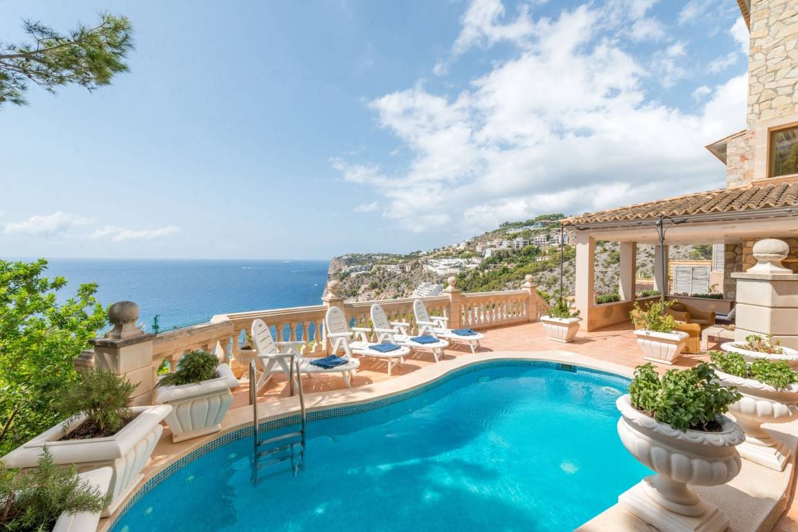 398 M² Villa ∙ 5 Bedrooms ∙ 10 Guests - Sant Elm