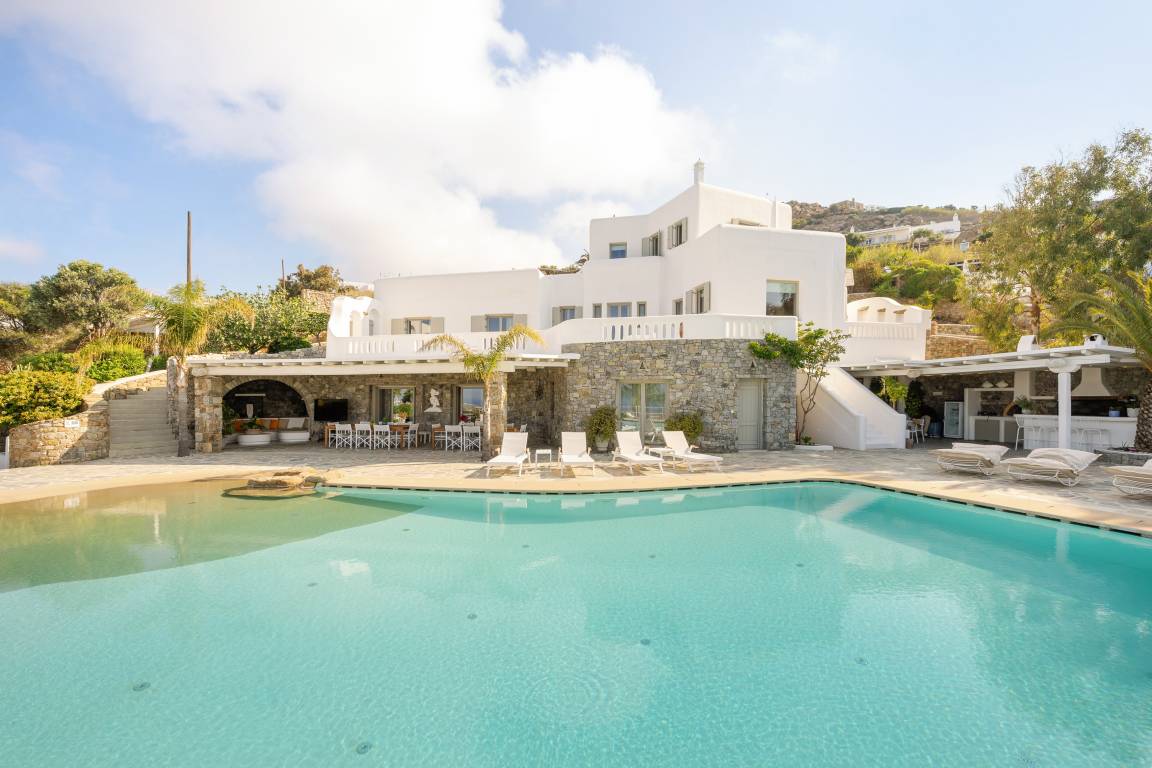 5600 M² Villa ∙ 8 Bedrooms ∙ 16 Guests - Mykonos Region