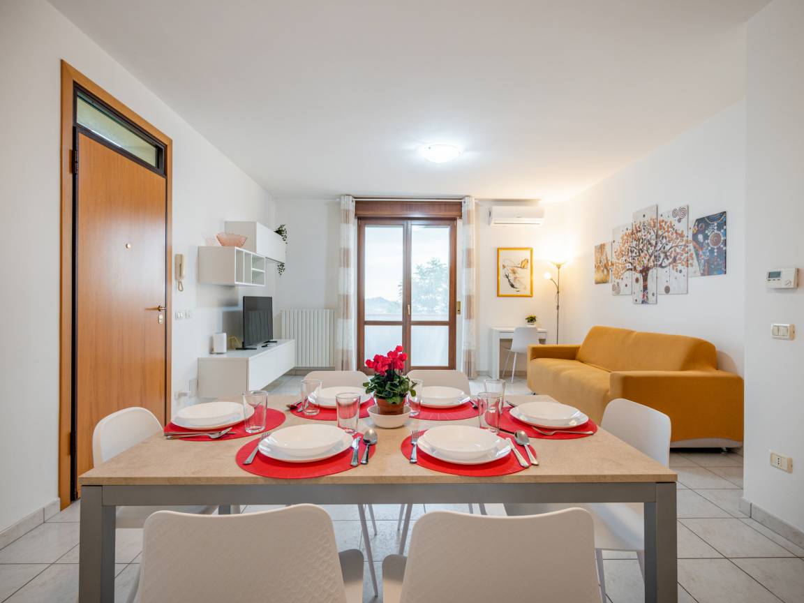 80 M² Appartement ∙ 2 Chambres ∙ 6 Personnes - Cattolica