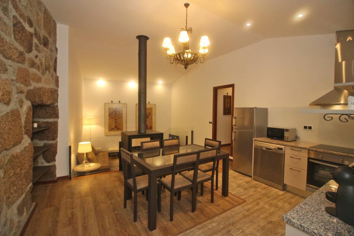100 M² Cottage ∙ 2 Bedrooms ∙ 4 Guests - Portugal