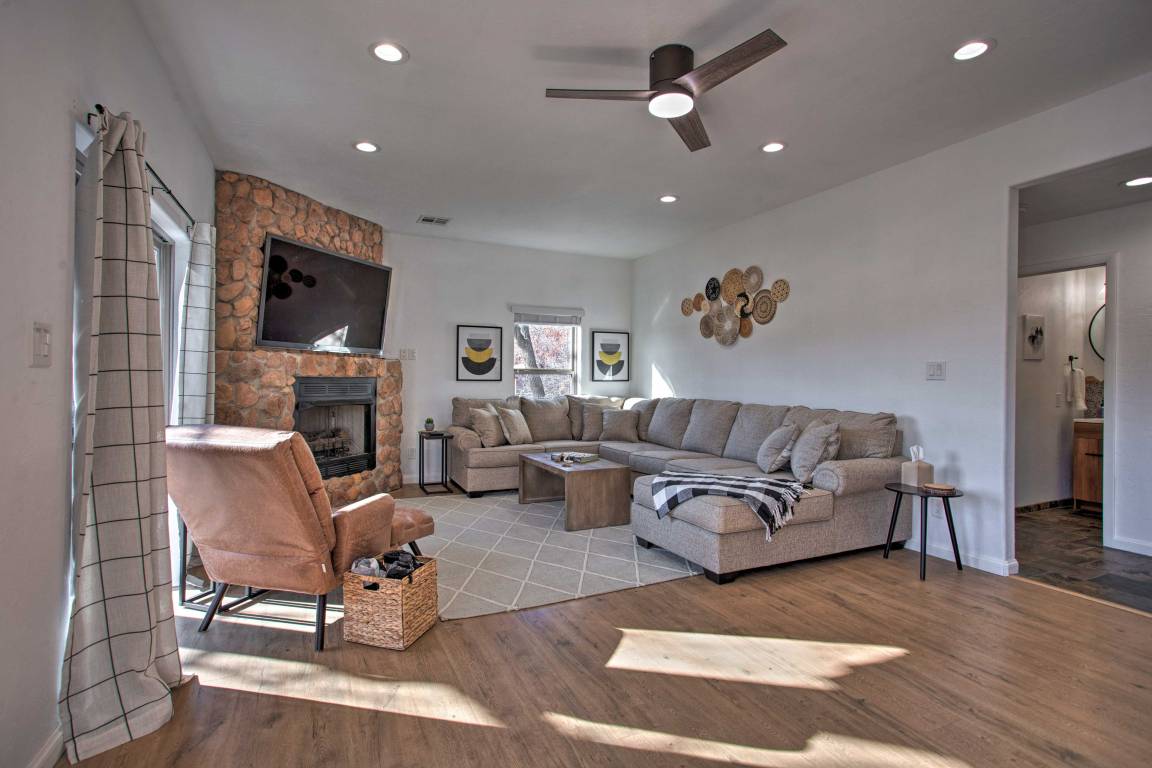 195 M² House ∙ 3 Bedrooms ∙ 8 Guests - Lake Lawtonka, OK