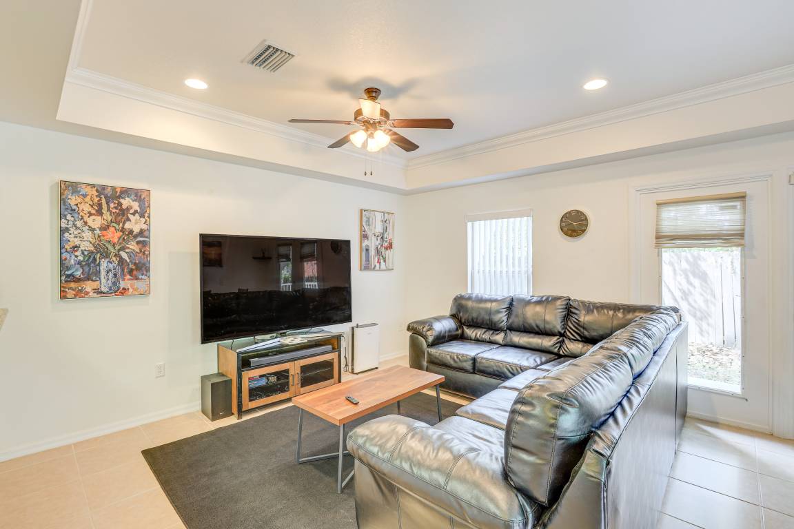 128 M² Apartment ∙ 2 Bedrooms ∙ 4 Guests - Gainesville, FL