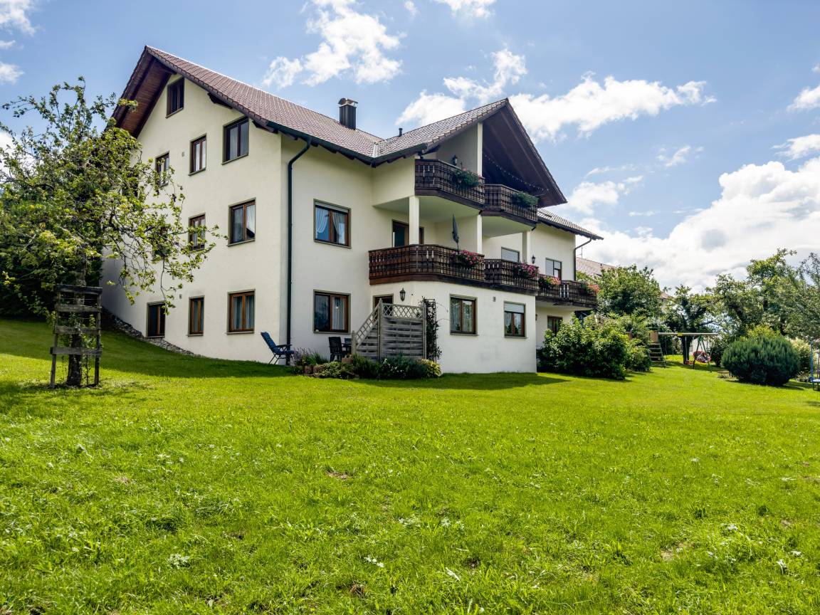 70 M² Appartement ∙ 2 Chambres ∙ 3 Personnes - Tettnang