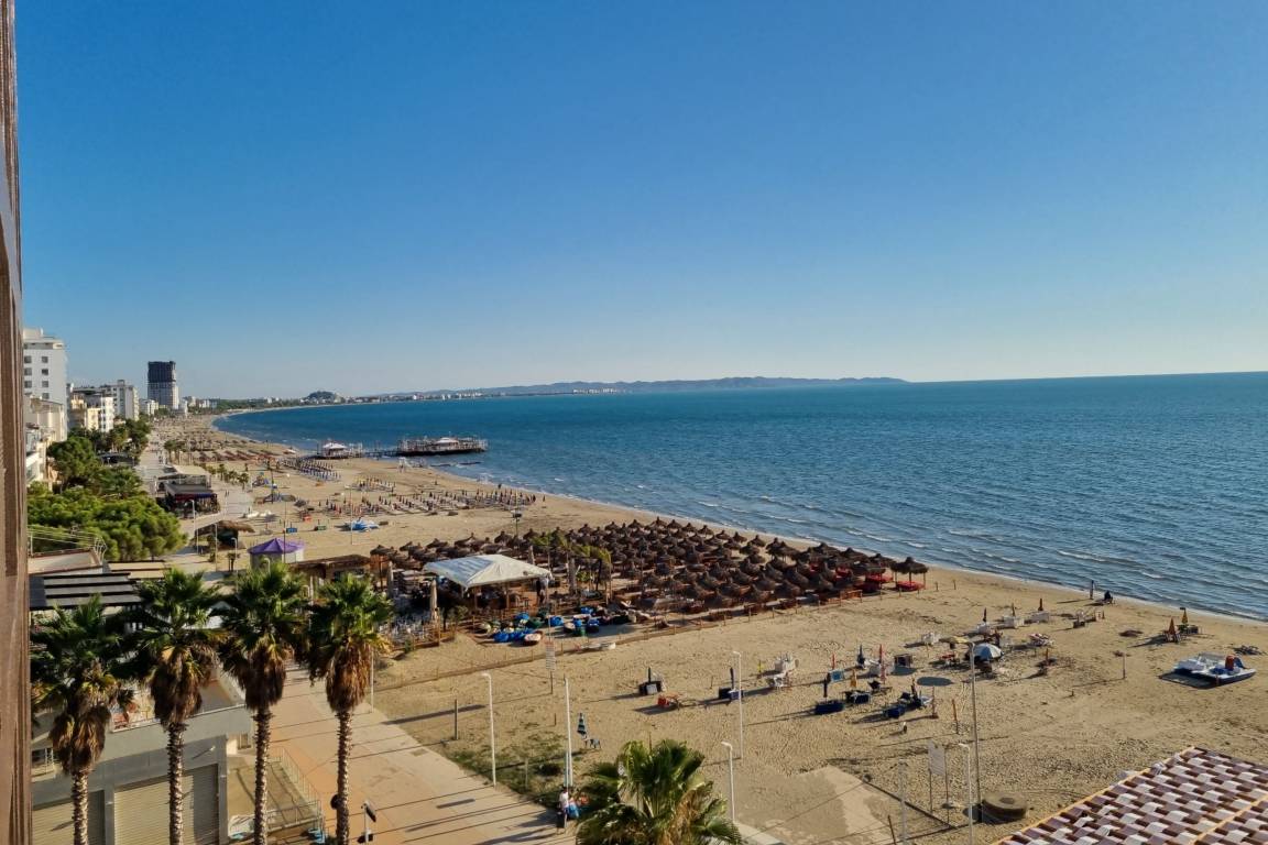 75 M² Ferienwohnung ∙ 2 Schlafzimmer ∙ 6 Gäste - Durrës