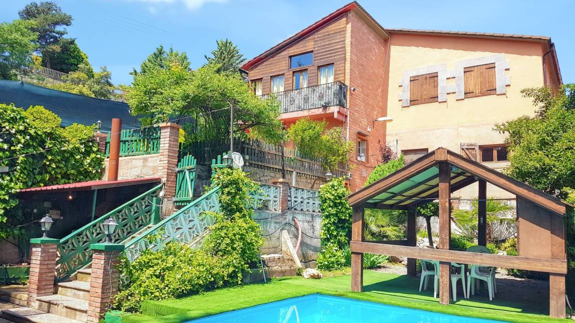 270 M² Villa ∙ 6 Habitaciones ∙ 18 Huéspedes - Graus