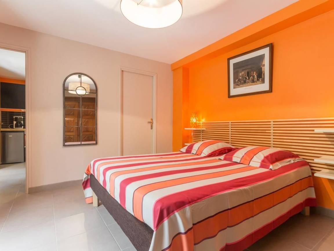 27 M² Chambre D'hôtes ∙ 1 Chambre ∙ 3 Personnes - Gevrey-Chambertin