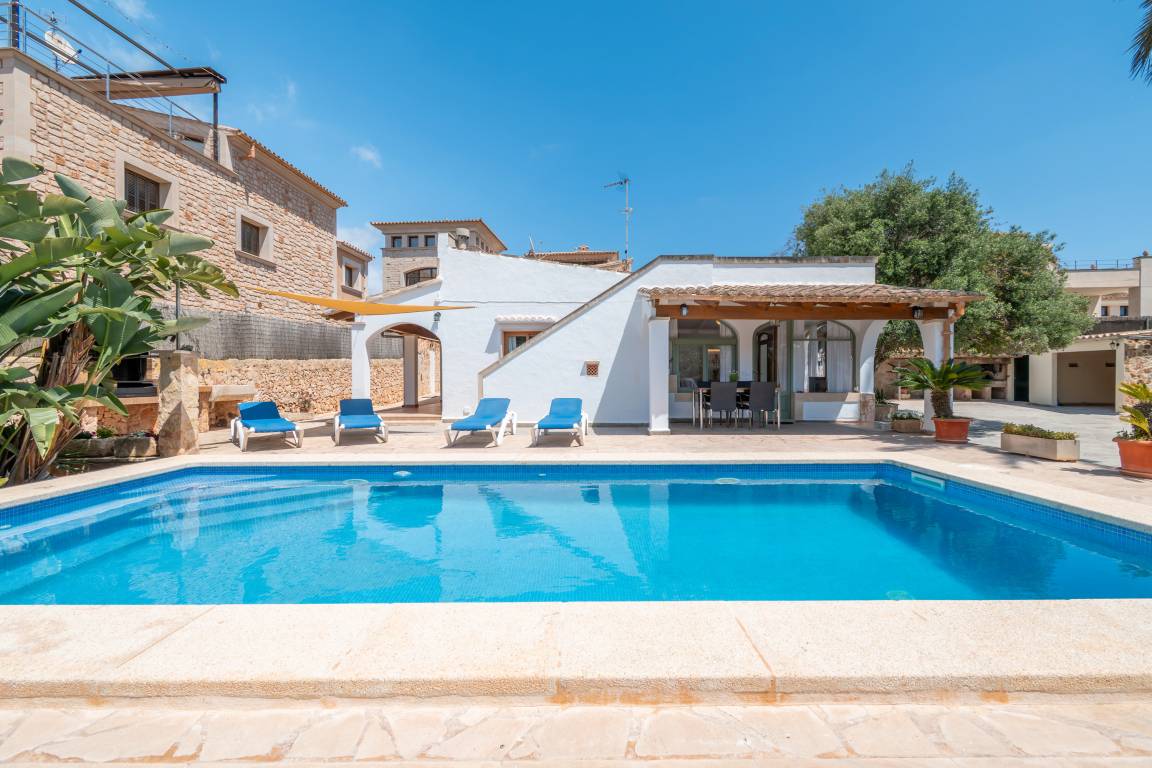94 M² House ∙ 2 Bedrooms ∙ 4 Guests - Cala Santanyí