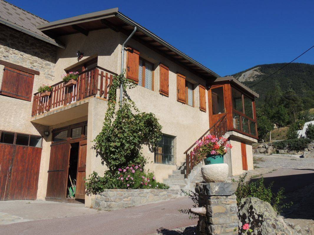 75 M² Gîte ∙ 2 Bedrooms ∙ 5 Guests - Embrun