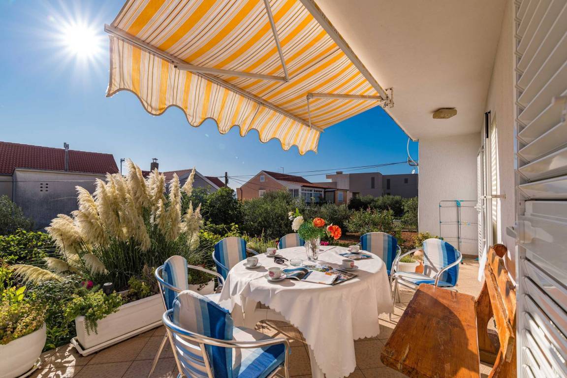 90 M² Apartment ∙ 2 Bedrooms ∙ 6 Guests - Brodarica