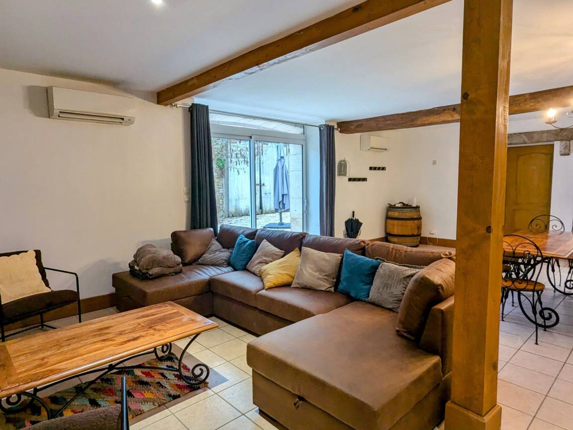 200 M² Cottage ∙ 3 Bedrooms ∙ 10 Guests - Meursault