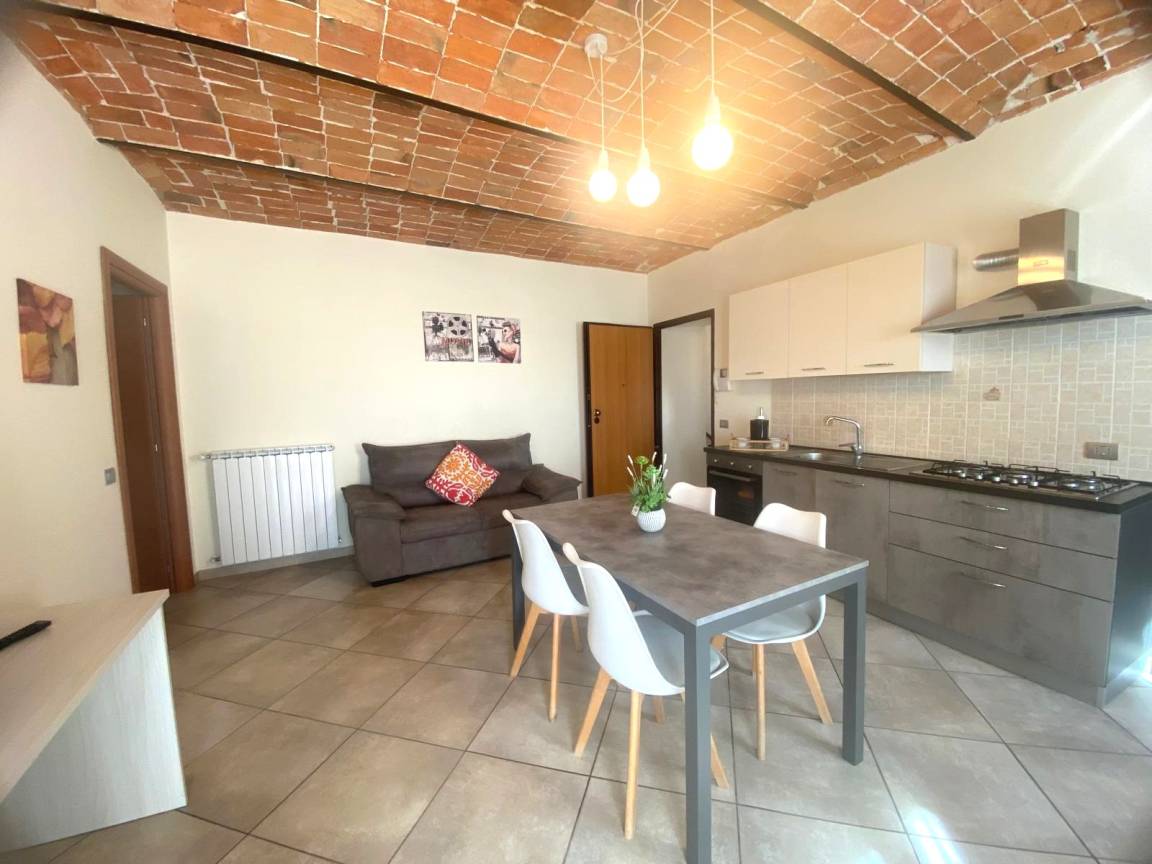 74 M² Appartement ∙ 2 Chambres ∙ 4 Personnes - Asti