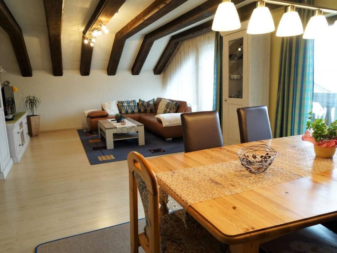 94 M² Ferienwohnung ∙ 3 Schlafzimmer ∙ 6 Gäste - Kronach