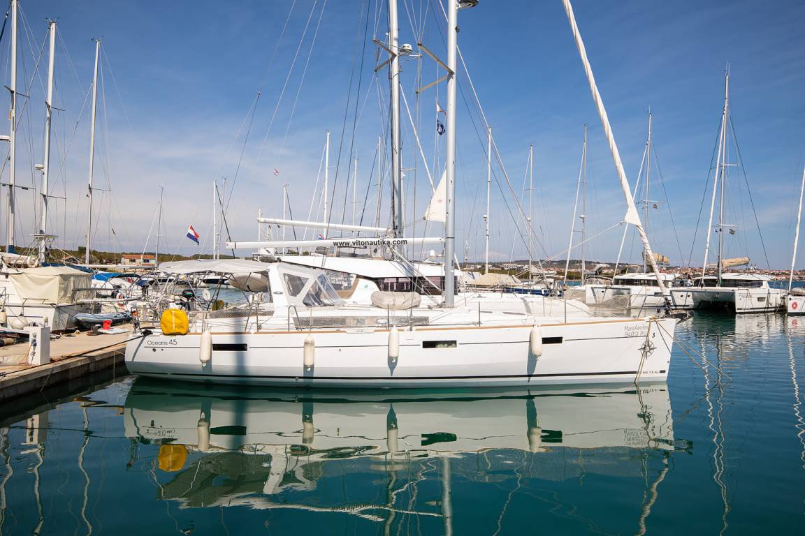 14 M² Casa Flotante ∙ 3 Habitaciones ∙ 6 Huéspedes - Premantura