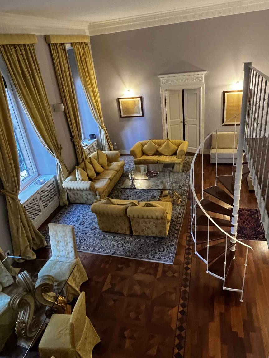 210 M² Apartment ∙ 3 Bedrooms ∙ 9 Guests - Rome