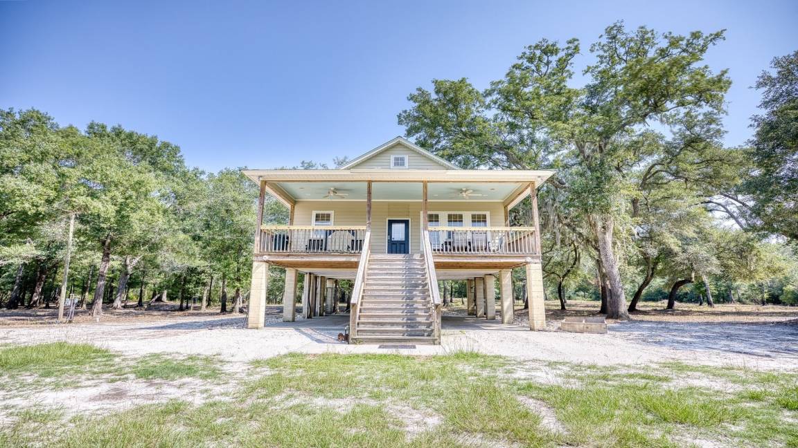 Cottage ∙ 2 Bedrooms ∙ 4 Guests - North Myrtle Beach, SC