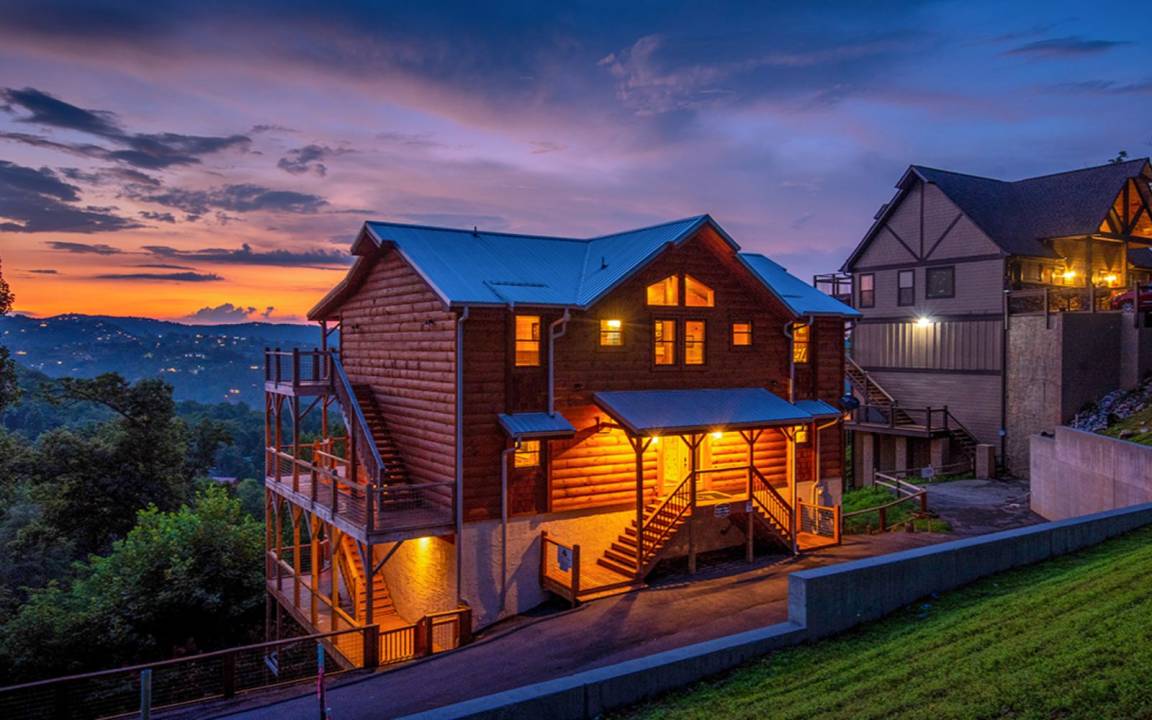 492 M² Cabin ∙ 7 Bedrooms ∙ 30 Guests - Gatlinburg, TN