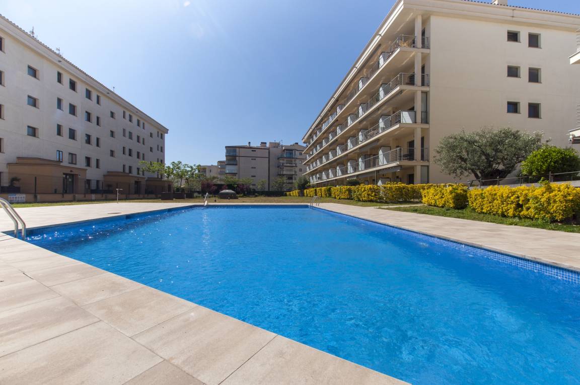 65 M² Apartment ∙ 2 Bedrooms ∙ 6 Guests - Roses