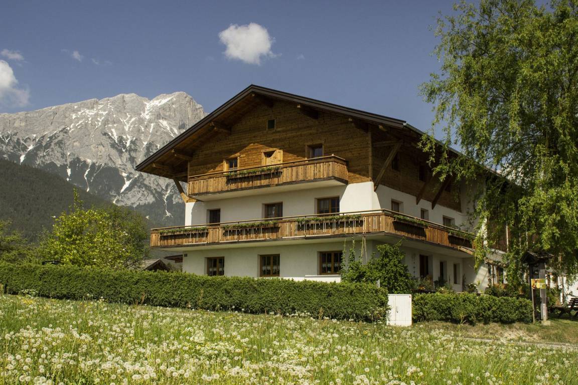 80 M² Apartment ∙ 2 Bedrooms ∙ 5 Guests - Lermoos