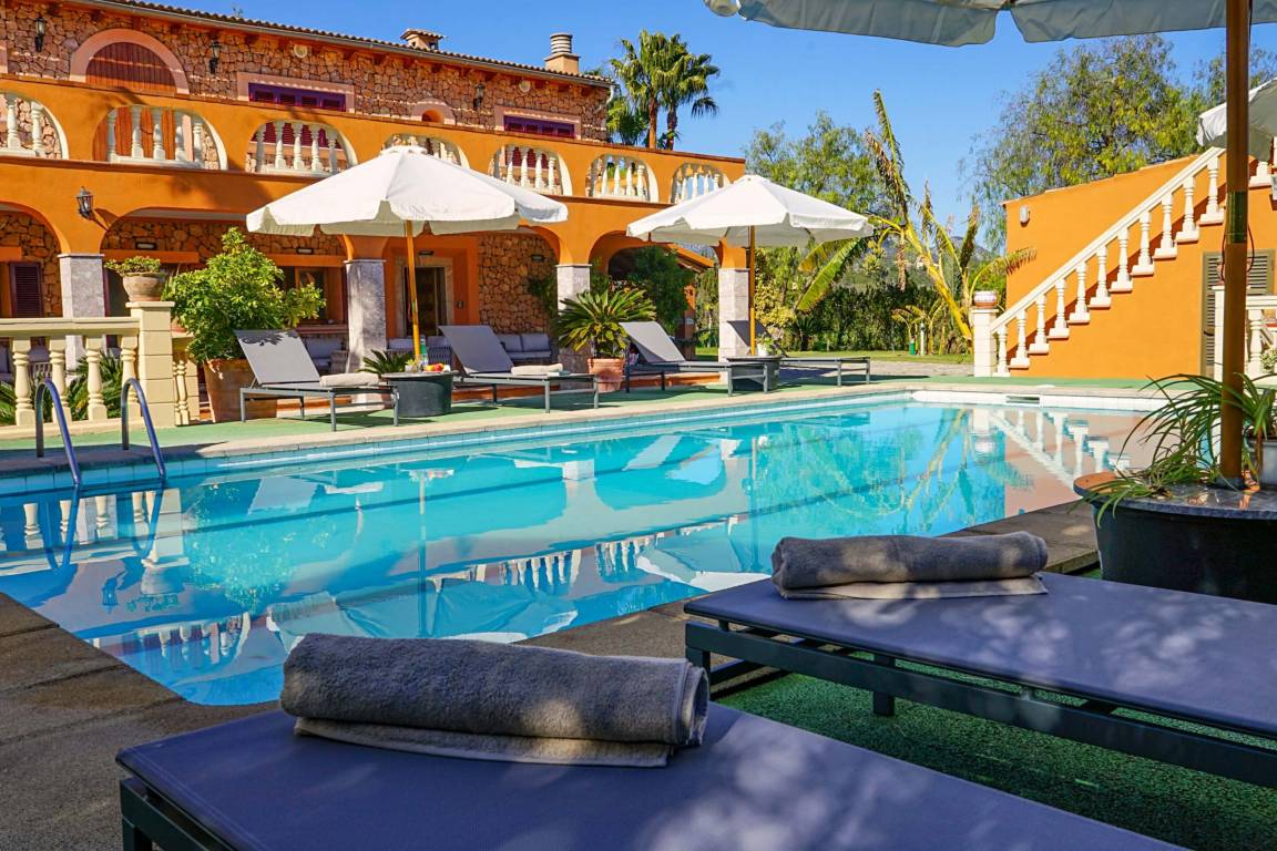 250 M² Villa ∙ 7 Bedrooms ∙ 14 Guests - Inca