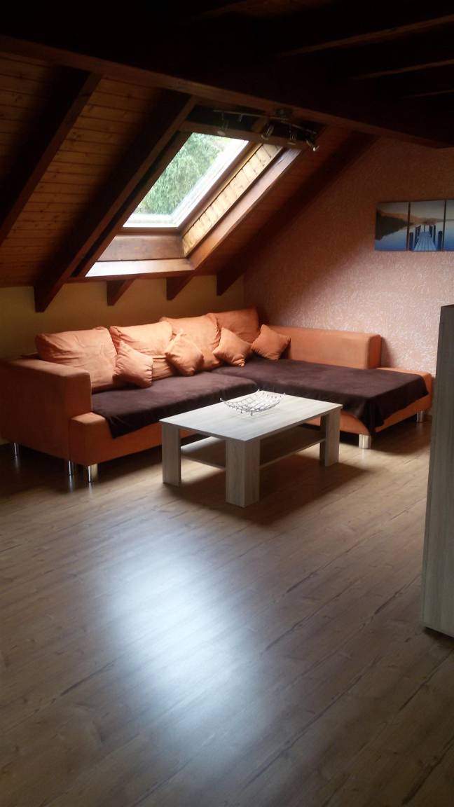 80 M² Ferienwohnung ∙ 2 Schlafzimmer ∙ 4 Gäste - Großheubach