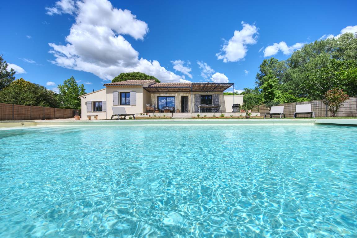 120 M² Villa ∙ 4 Bedrooms ∙ 8 Guests - Paradou
