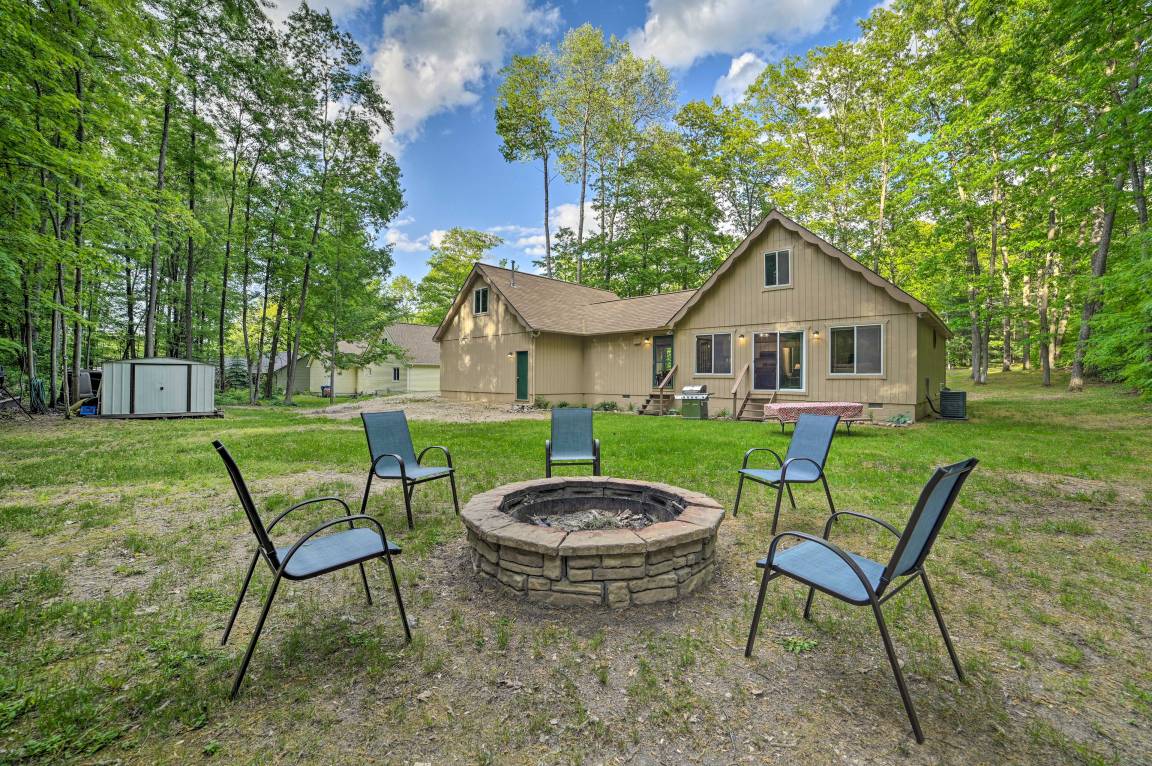 124 M² House ∙ 3 Bedrooms ∙ 10 Guests - Higgins Lake, MI
