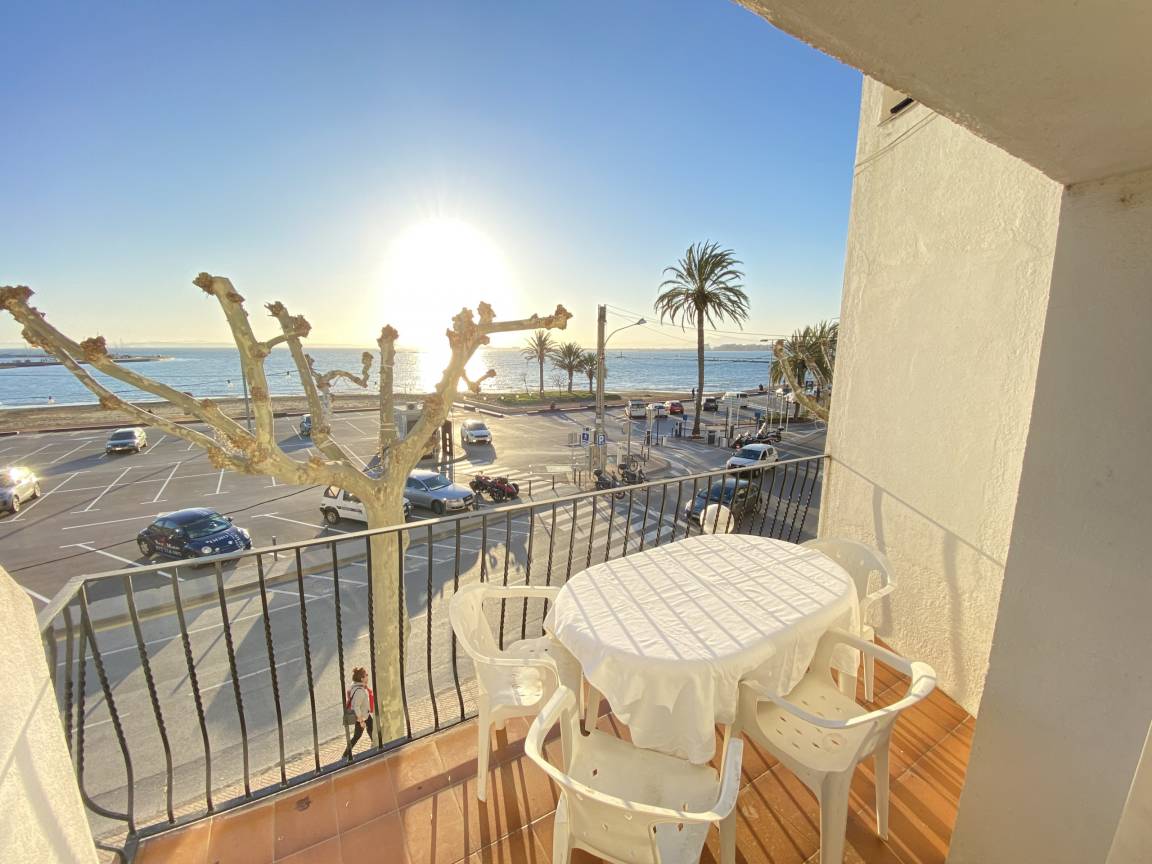 60 M² Apartment ∙ 2 Bedrooms ∙ 7 Guests - Roses