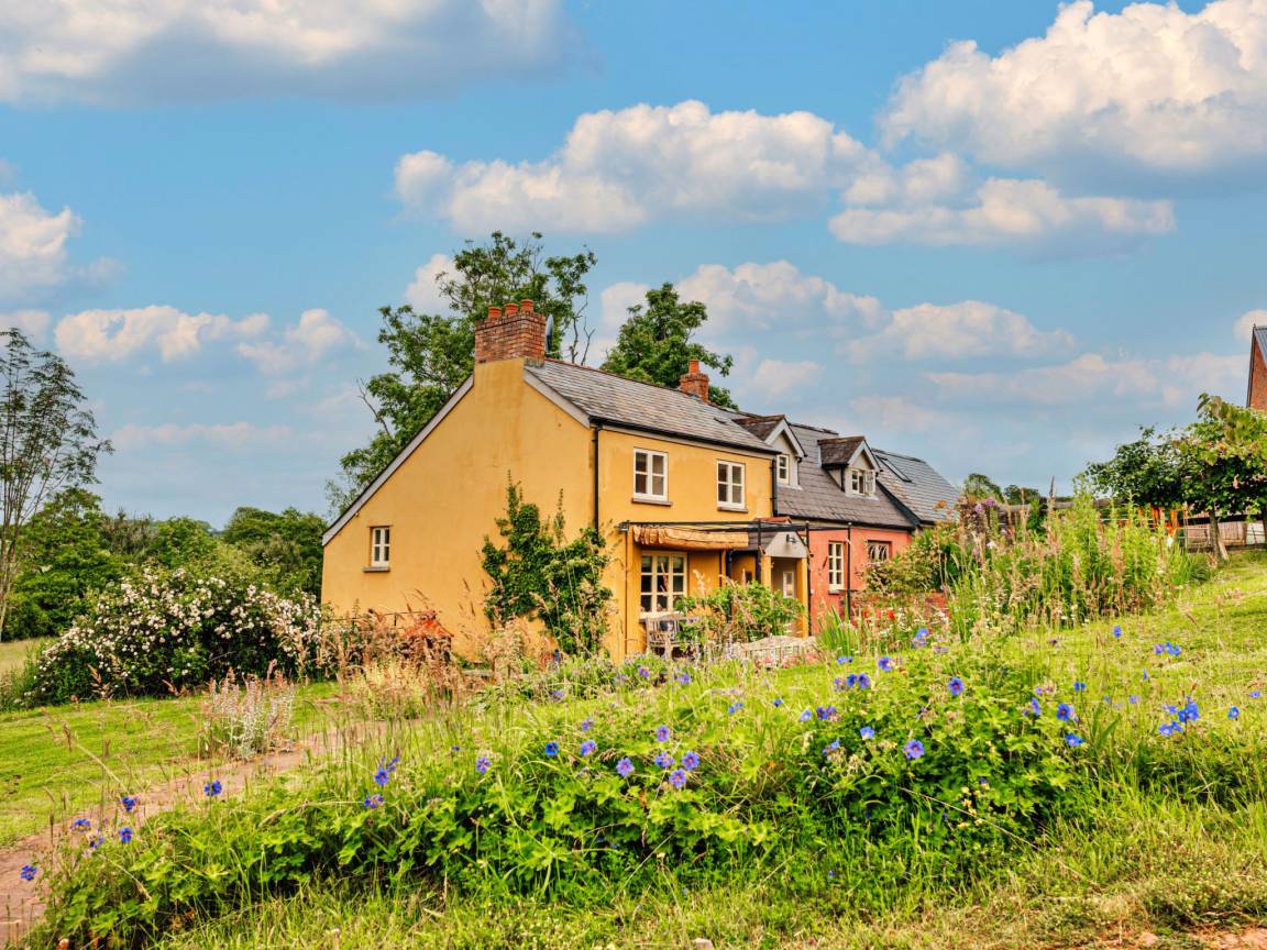 140 M² House ∙ 4 Bedrooms ∙ 8 Guests - Wales