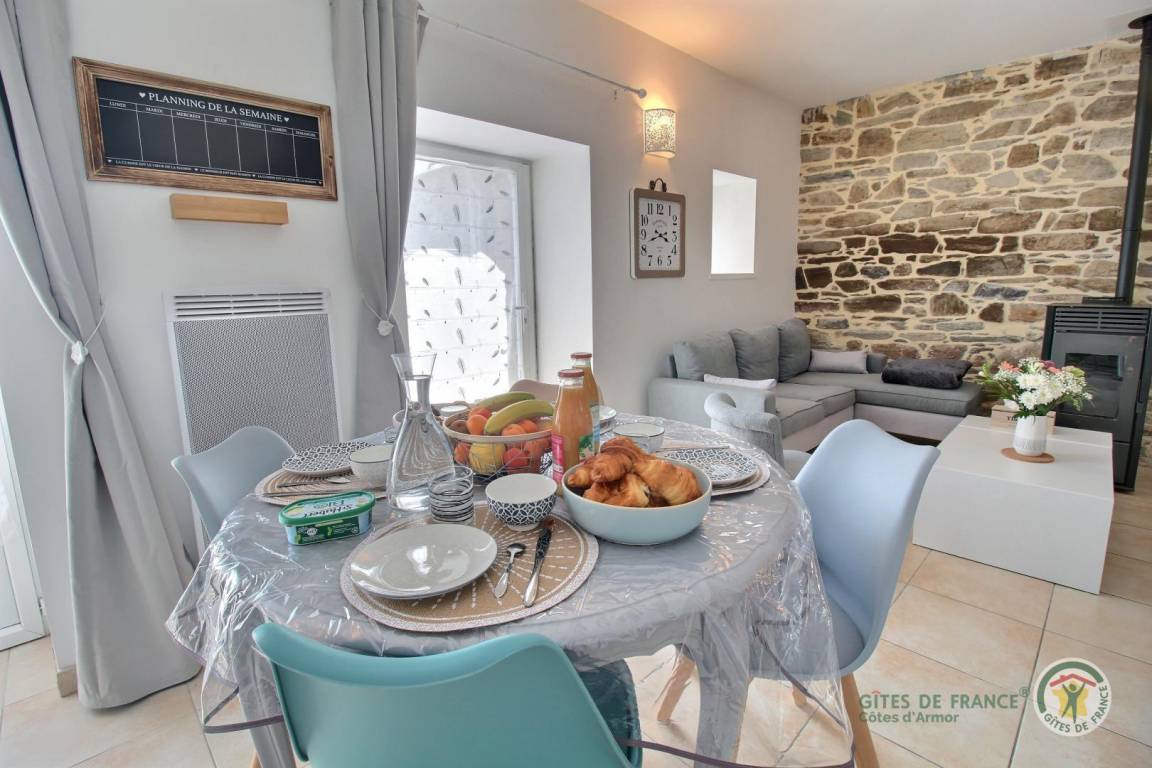 52 M² Gîte ∙ 2 Chambres ∙ 4 Personnes - Lannion