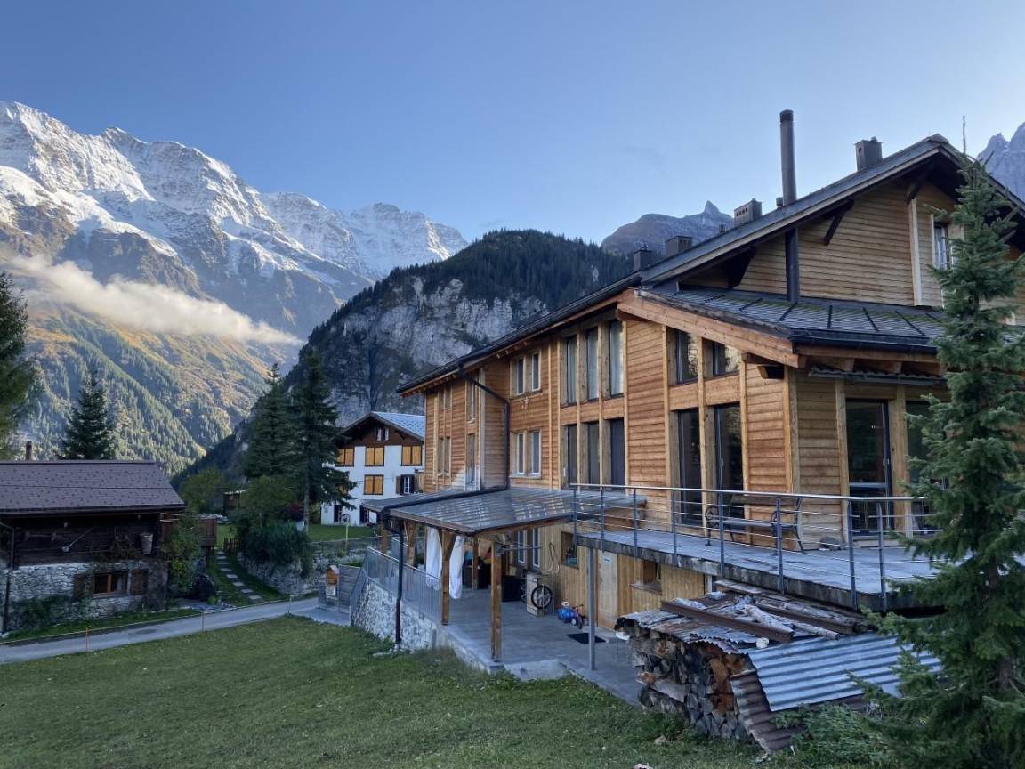 120 M² Ferienwohnung ∙ 3 Schlafzimmer ∙ 6 Gäste - Lauterbrunnen