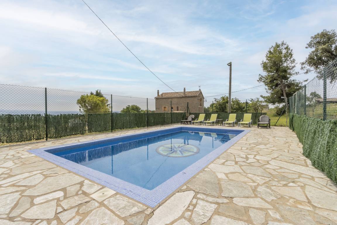 264 M² Huis ∙ 3 Slaapkamers ∙ 9 Gasten - Berga