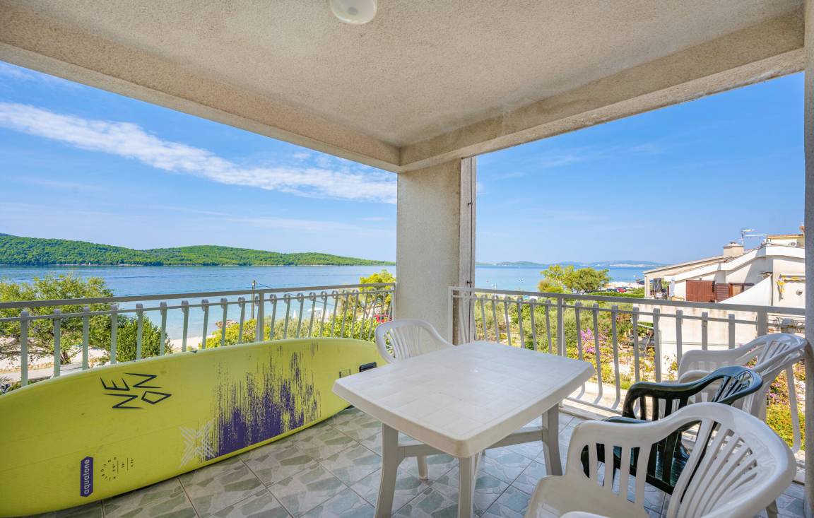 50 M² Ferienwohnung ∙ 2 Schlafzimmer ∙ 4 Gäste - Šibenik