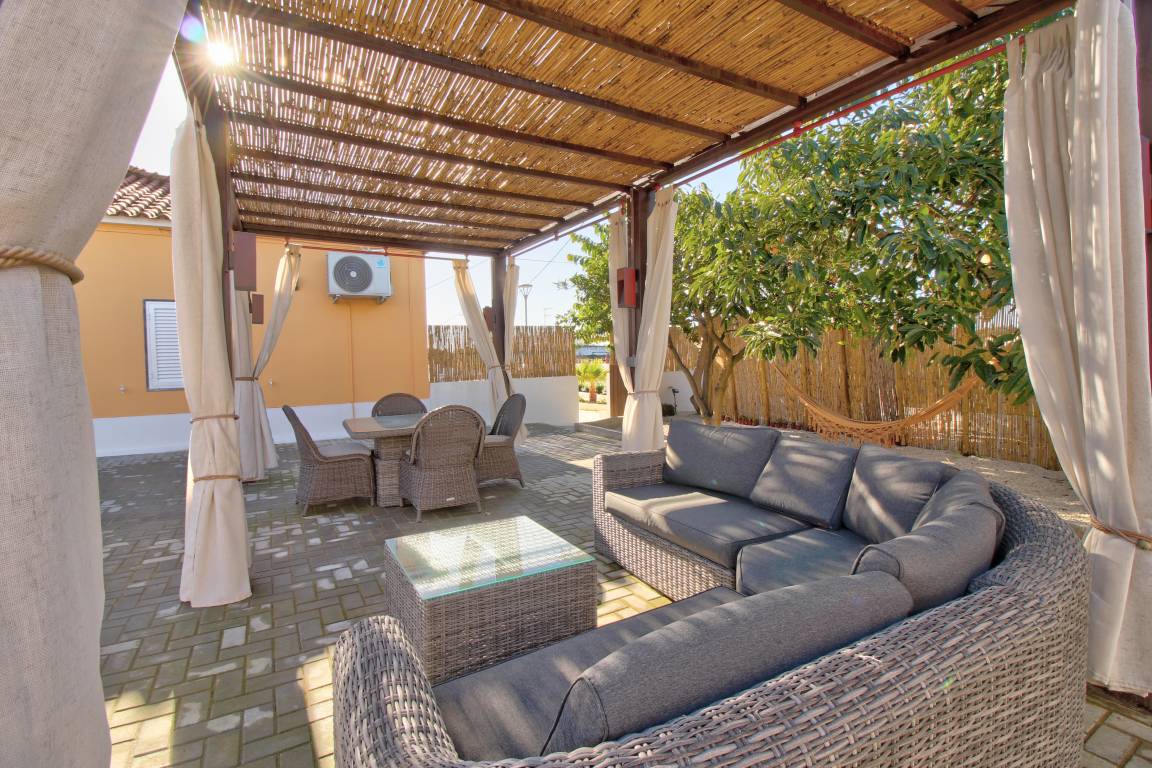 260 M² Villa ∙ 4 Bedrooms ∙ 10 Guests - Fuseta