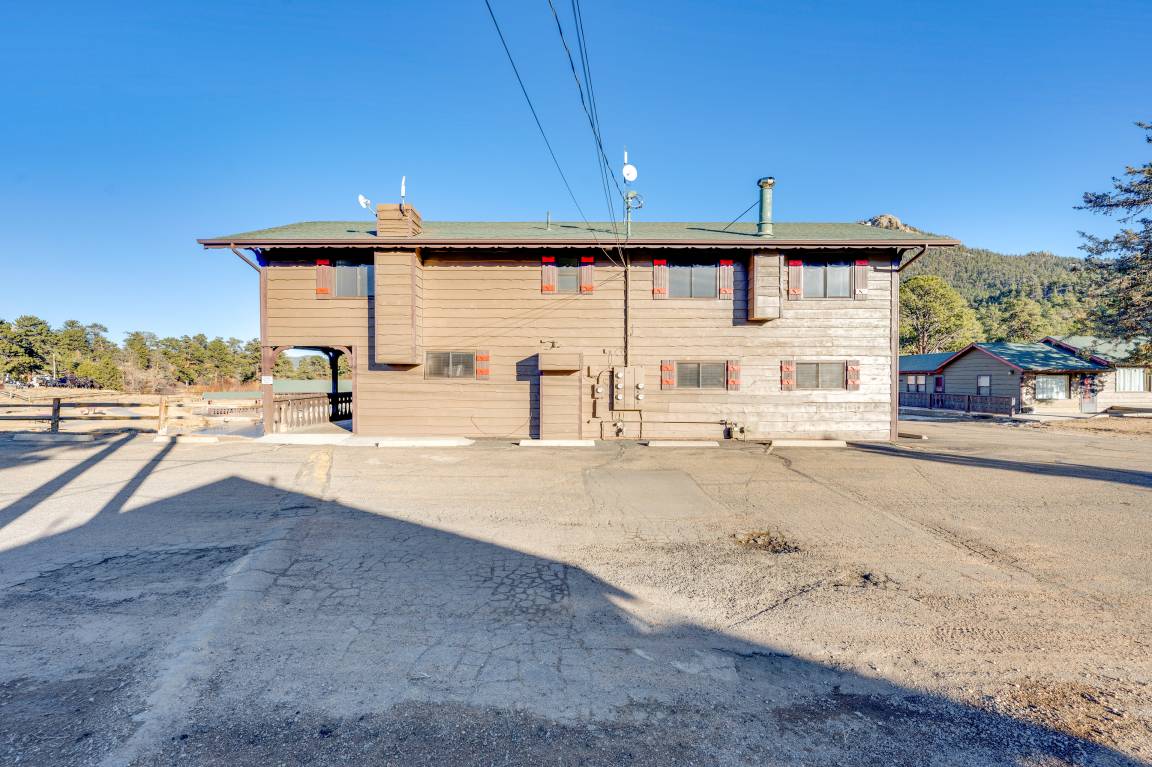 297 M² House ∙ 7 Bedrooms ∙ 30 Guests - Estes Park, CO