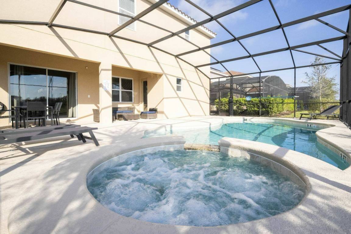 Villa ∙ 12 Slaapkamers ∙ 26 Gasten - Florida