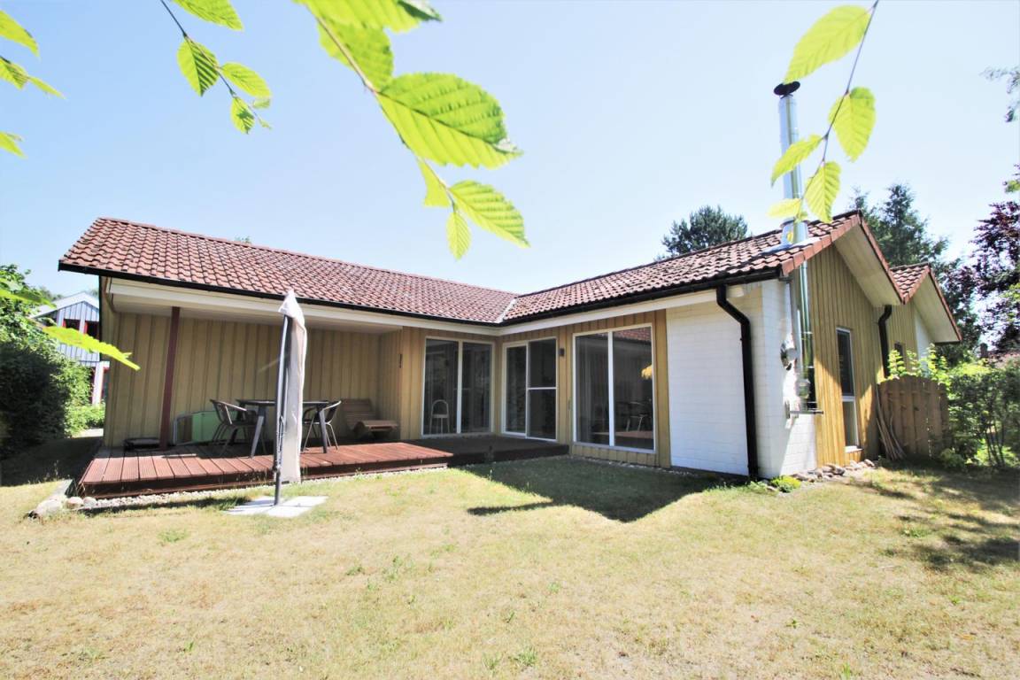 70 M² Ferienhaus ∙ 2 Schlafzimmer ∙ 4 Gäste - Kratzeburg