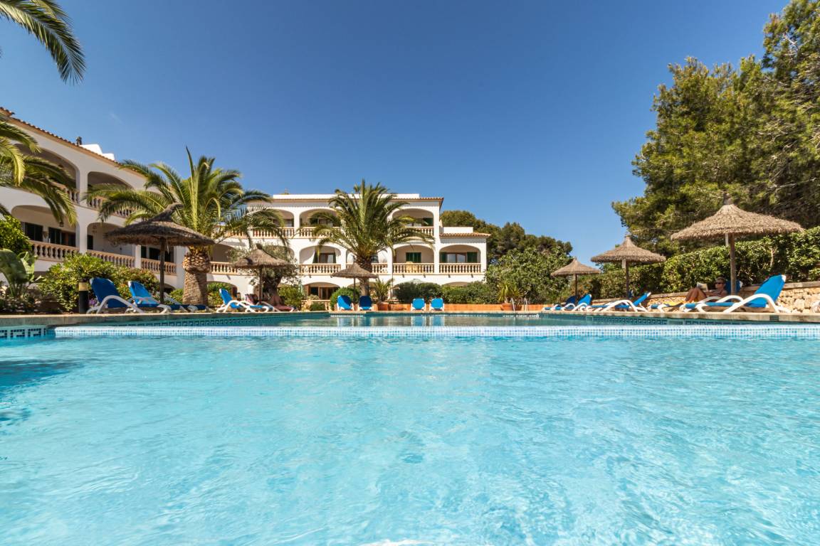 75 M² Apartment ∙ 2 Bedrooms ∙ 4 Guests - Cala Figuera