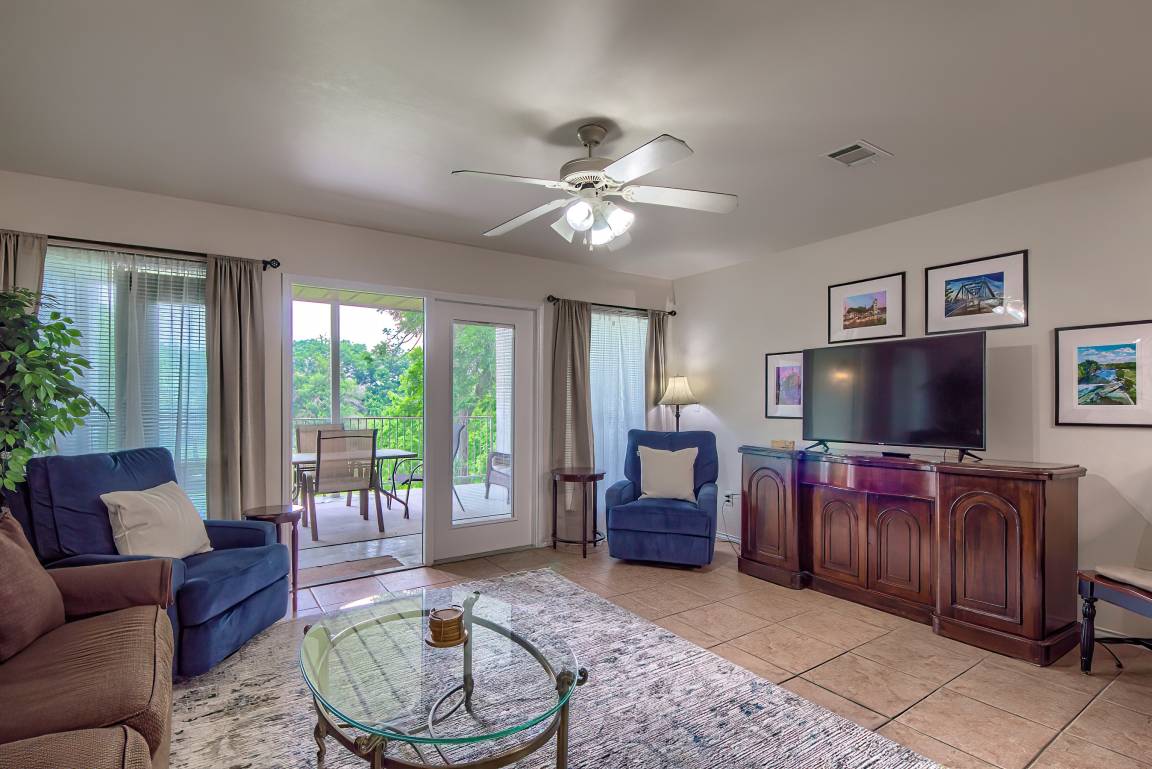 104 M² Apartment ∙ 2 Bedrooms ∙ 6 Guests - New Braunfels, TX
