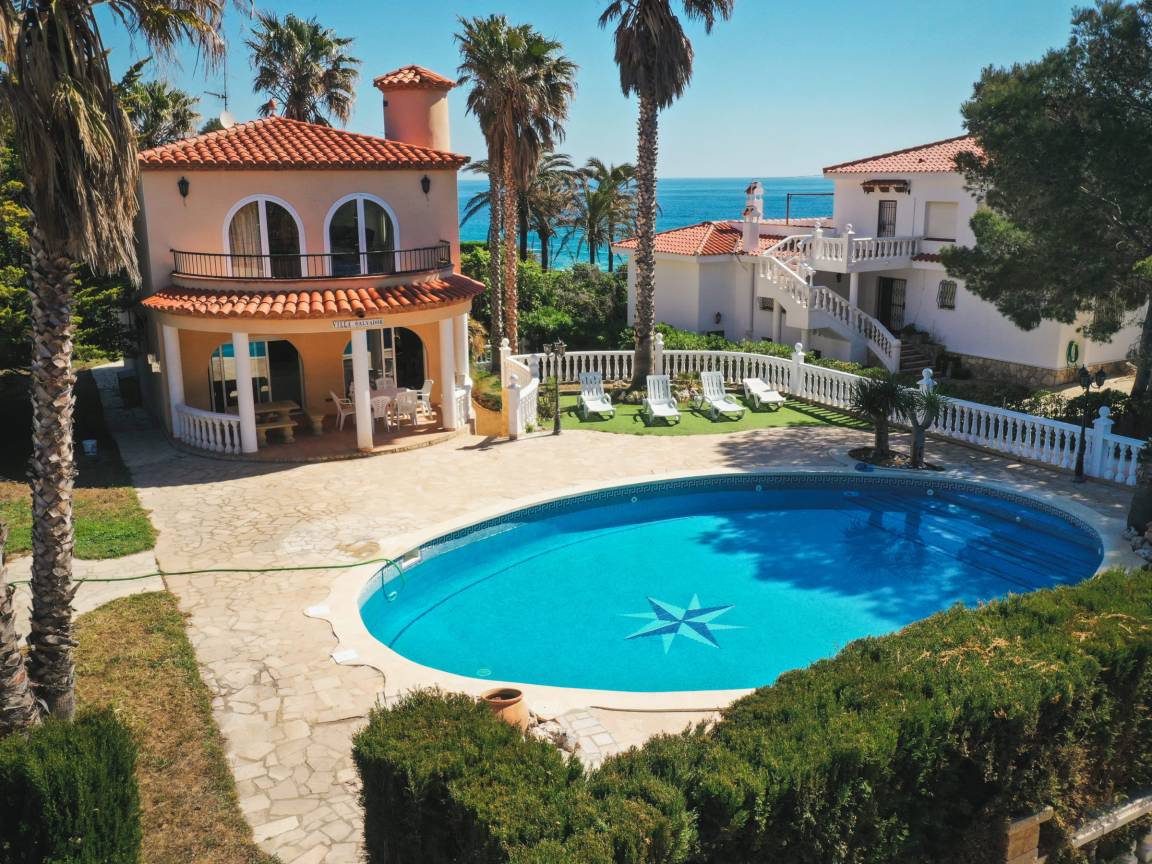 240 M² Villa ∙ 4 Chambres ∙ 12 Personnes - L'Ametlla de Mar
