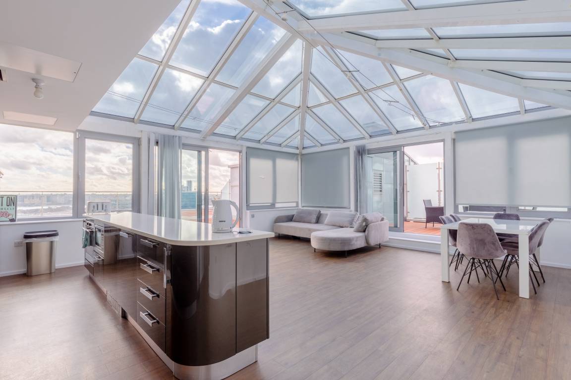 10 M² Apartment ∙ 2 Bedrooms ∙ 4 Guests - Forest Gate - London