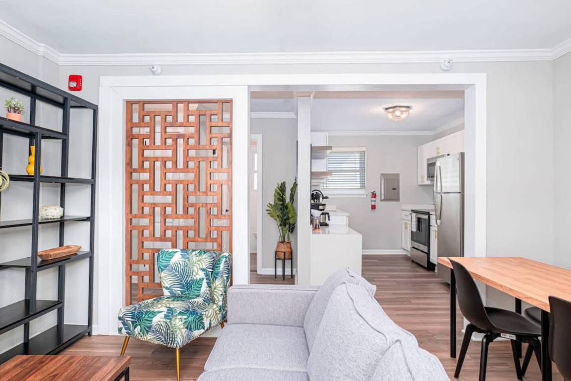 Apartment ∙ 2 Bedrooms ∙ 4 Guests - Norfolk, VA