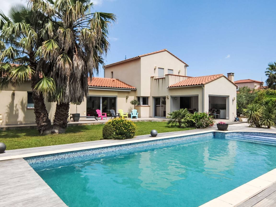 200 M² House ∙ 4 Bedrooms ∙ 8 Guests - Laroque-des-Albères