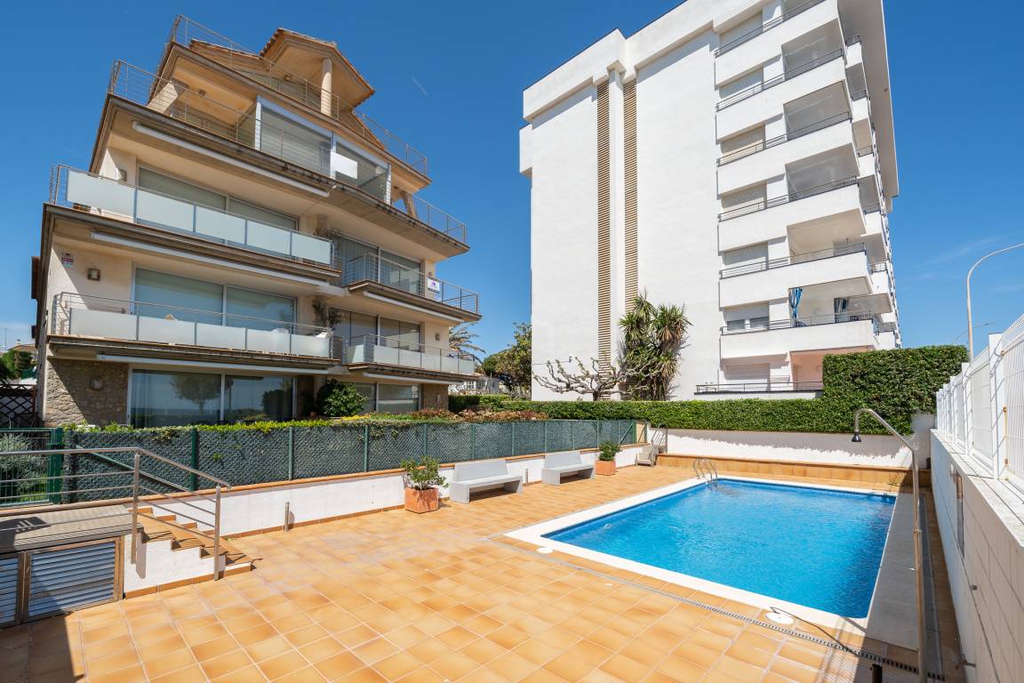 72 M² Appartement ∙ 2 Chambres ∙ 5 Personnes - Albons