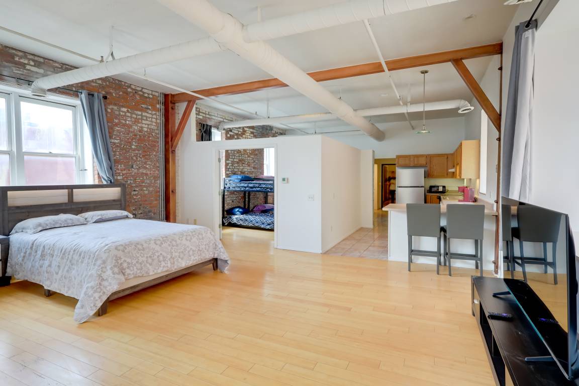 89 M² Apartment ∙ 1 Bedroom ∙ 8 Guests - Council Bluffs, IA