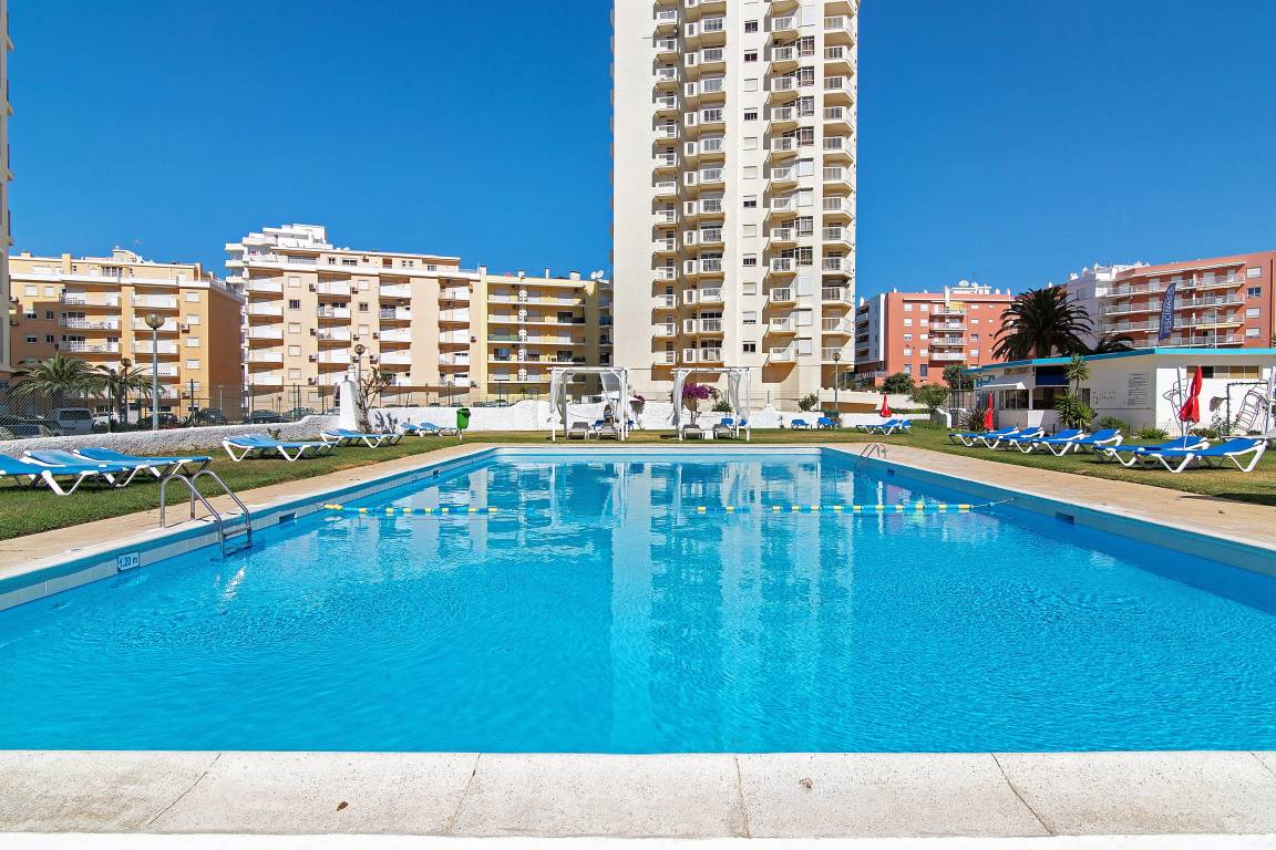 75 M² Apartamento ∙ 2 Habitaciones ∙ 5 Huéspedes - Armação de Pêra