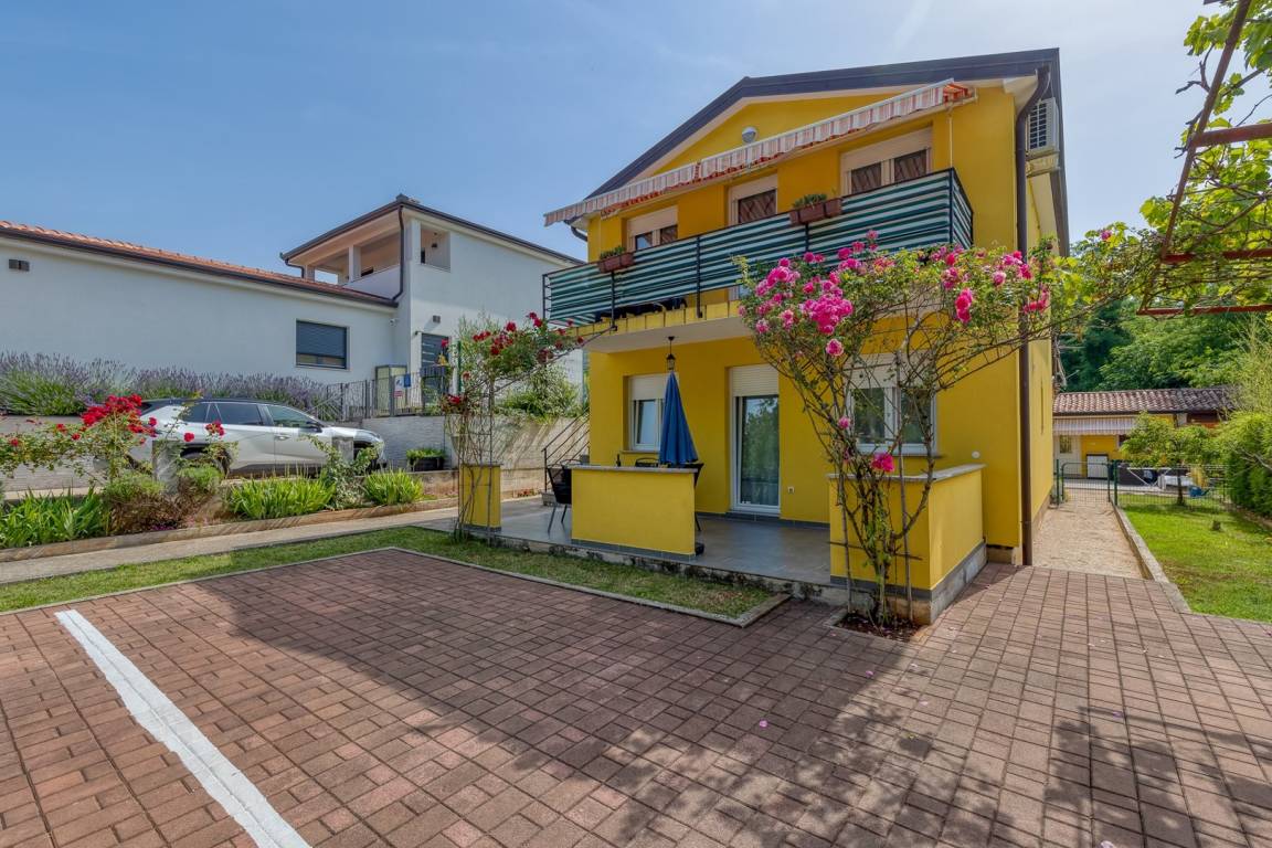 74 M² Appartement ∙ 2 Slaapkamers ∙ 5 Gasten - Strunjan