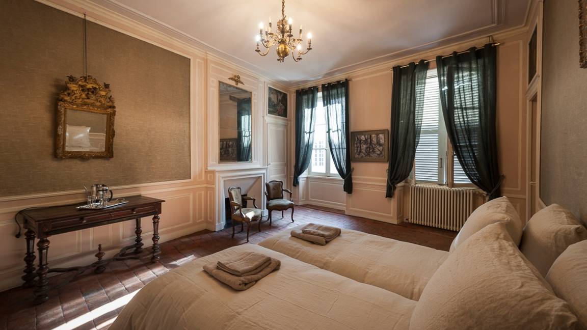 50 M² Chambre D'hôtes ∙ 1 Chambre ∙ 2 Personnes - Saint-Amand-Montrond