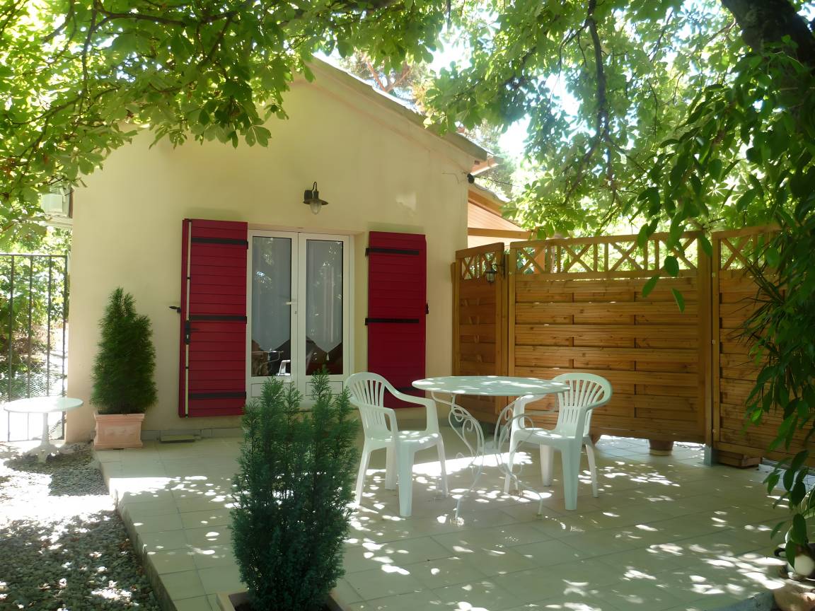 27 M² Laatuun Liittyvä Lomamökki ∙ 1 Makuuhuone ∙ 2 Vierasta - Aix-en-Provence